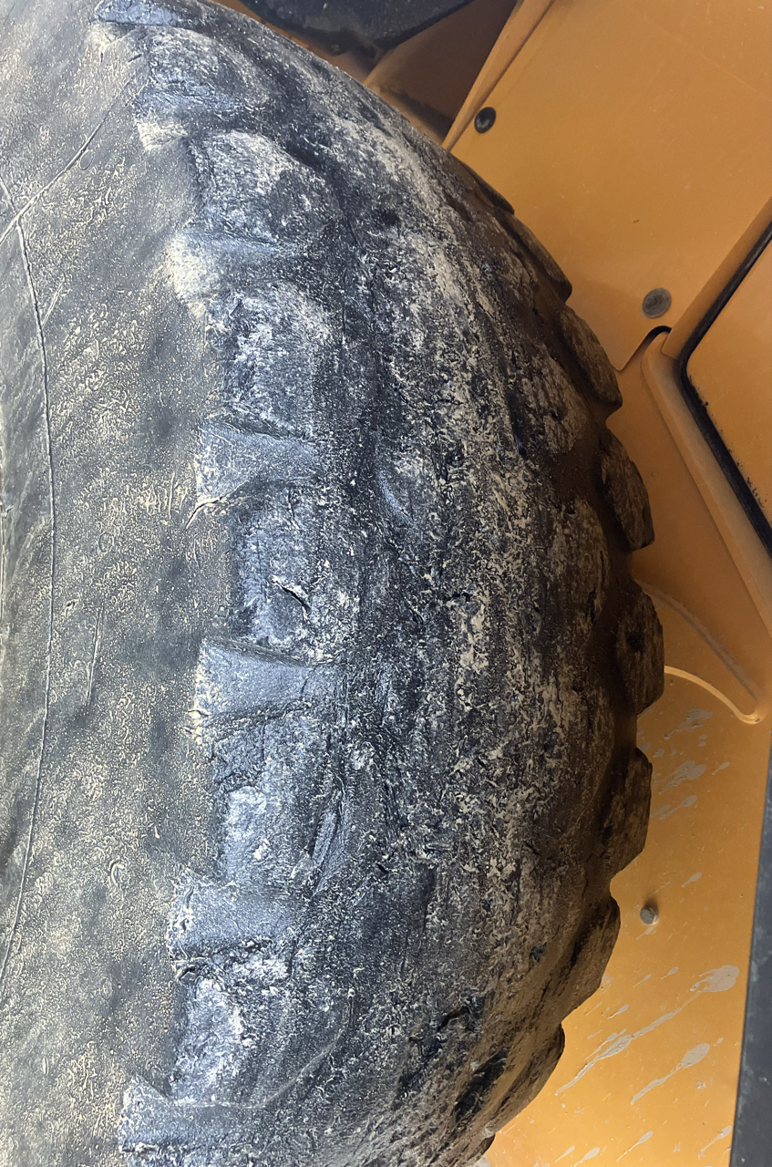 JCB - 437 - Groupe CAL